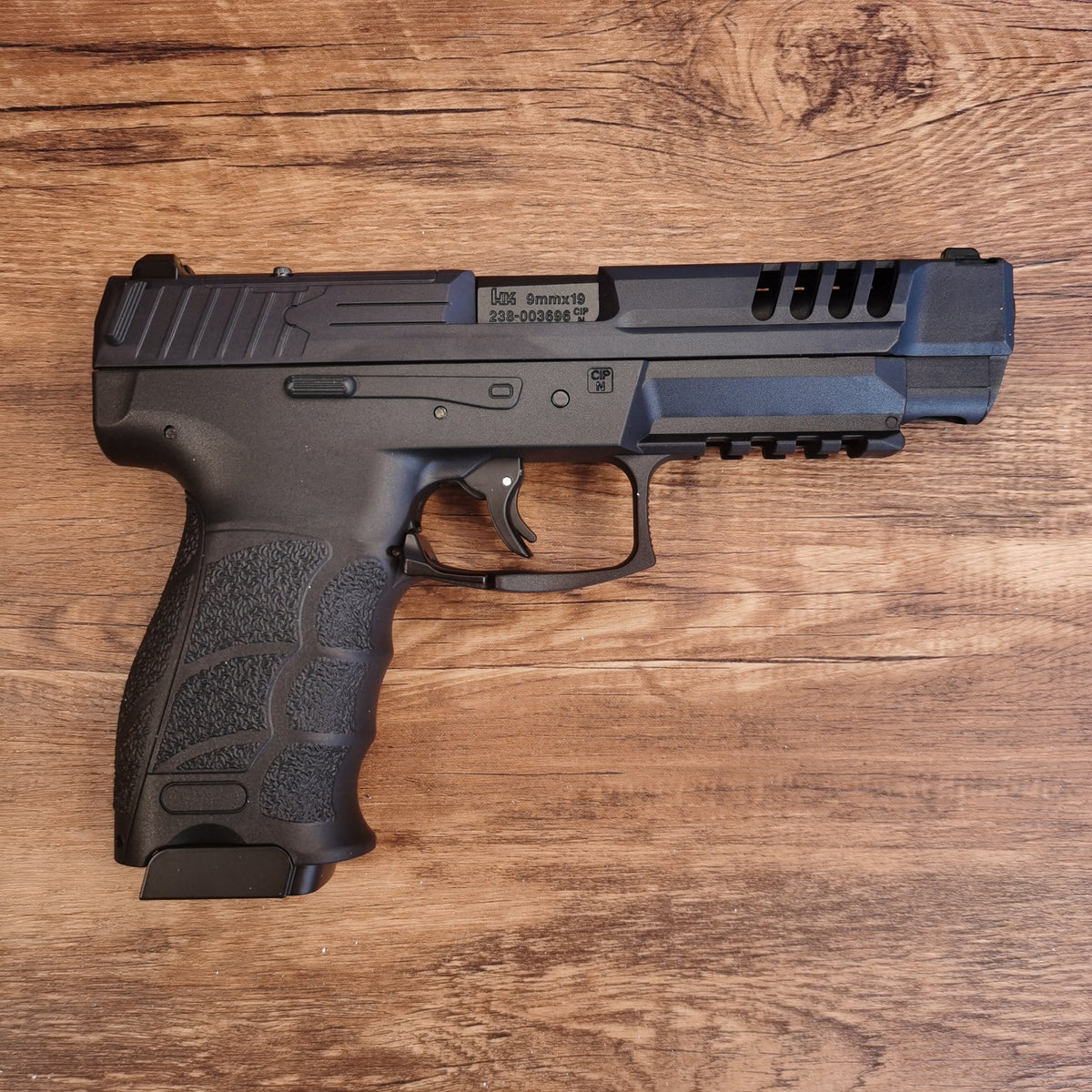 HK VP9 Electric Pistol Gel Blaster – Csnoobs Online Store
